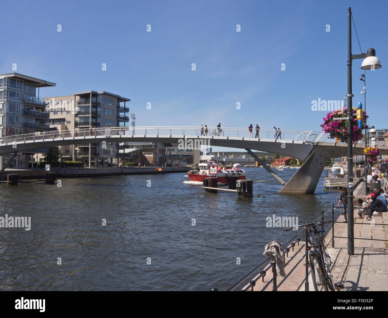 Oslo harbour promenade hi-res stock photography and images - Alamy