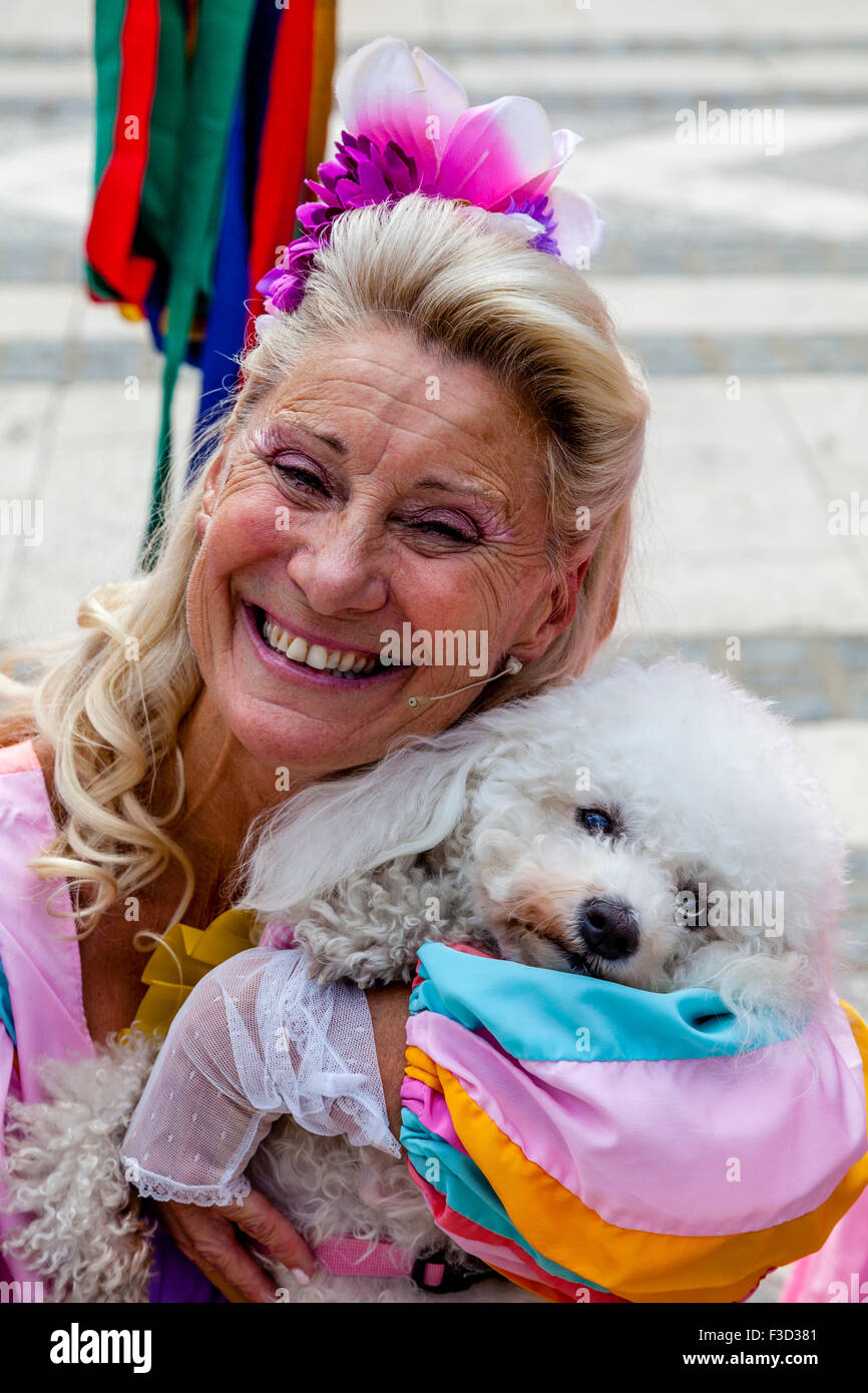 Woman love dog hi-res stock photography and images - Alamy