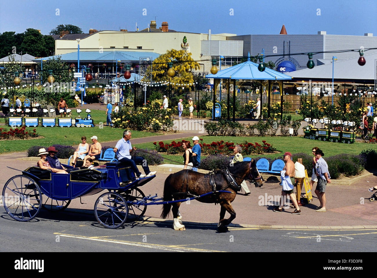 Skegness town seafront hi-res stock photography and images - Alamy