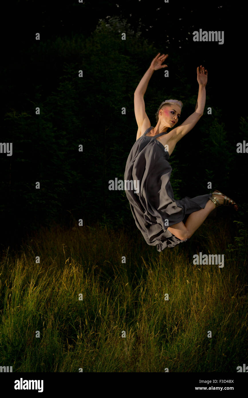 Model Location Accessories Background Dress Fashion Fashionscape Female ...