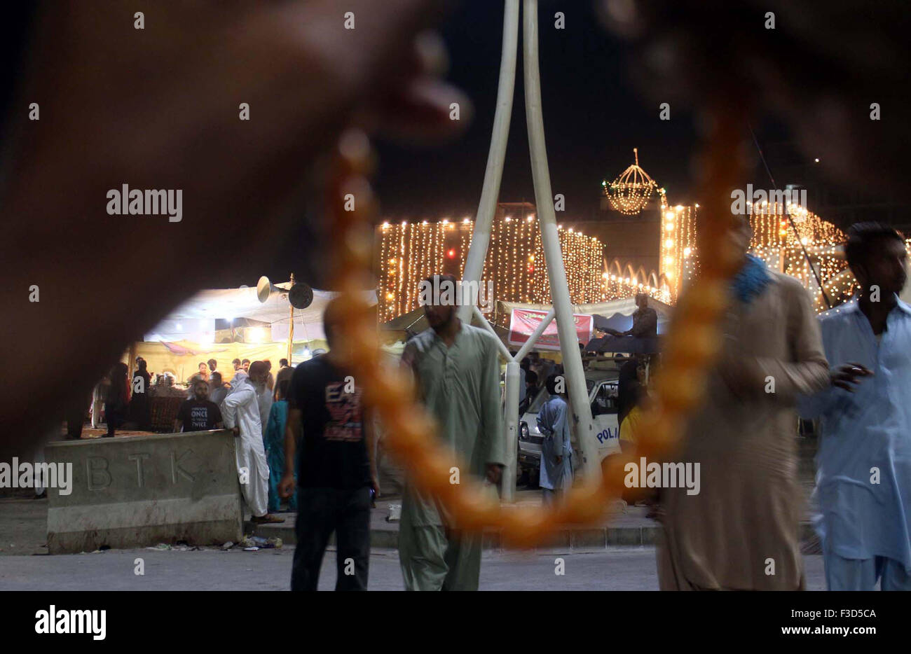 Beautiful view of Hazrat Abdullah Shah Ghazi shrine as the devotees are ...