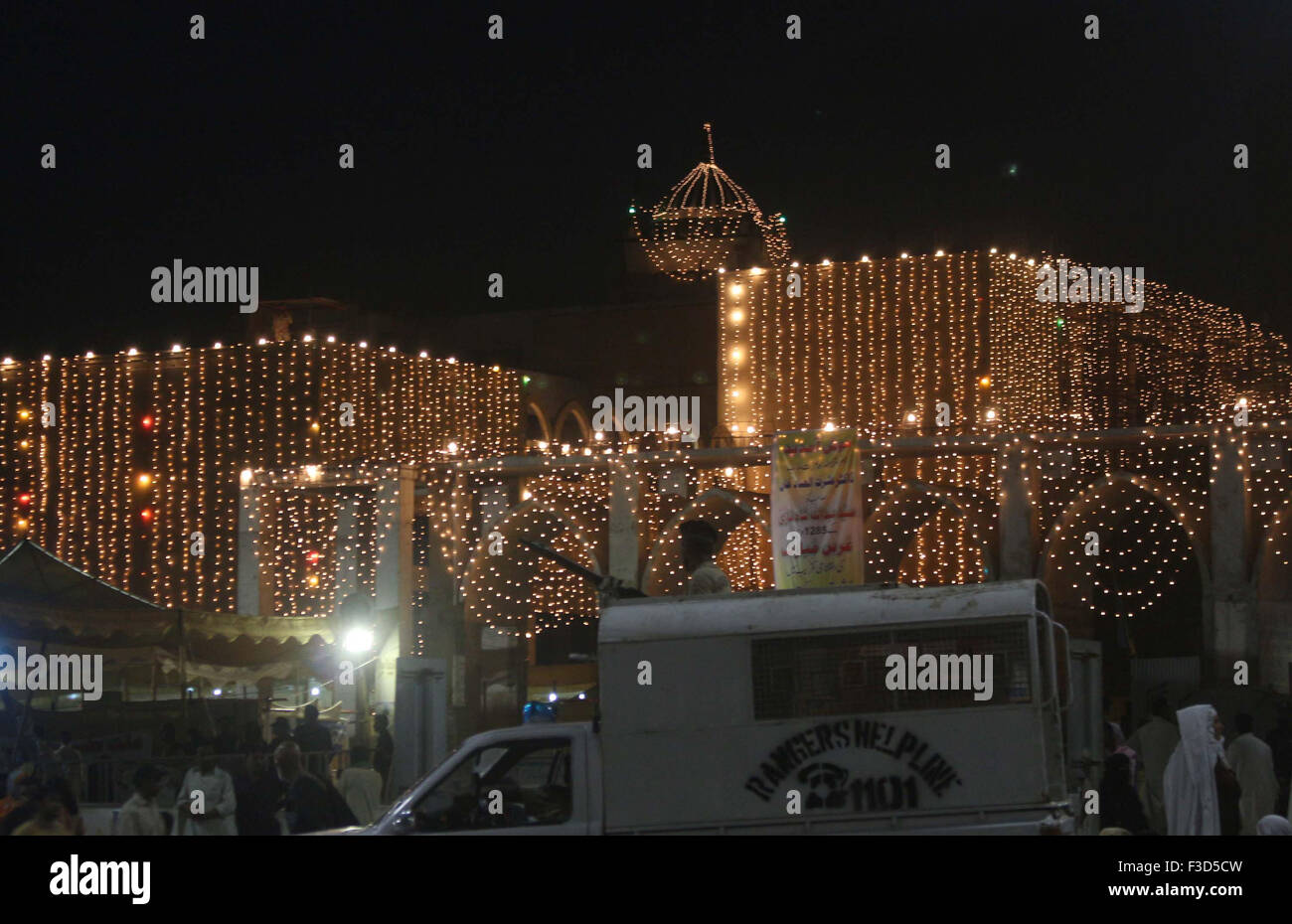 Hazrat abdullah shah ghazi karachi hi-res stock photography and images ...