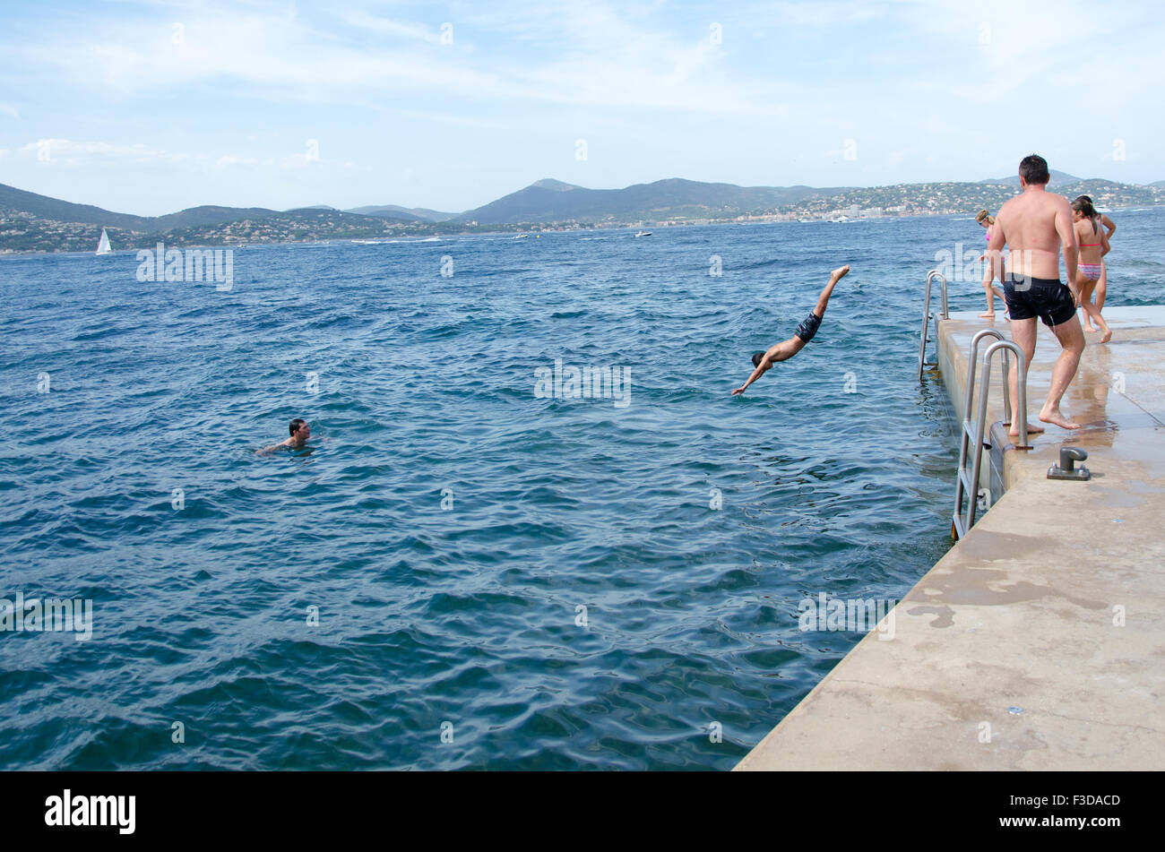 Swin jump hi-res stock photography and images - Alamy