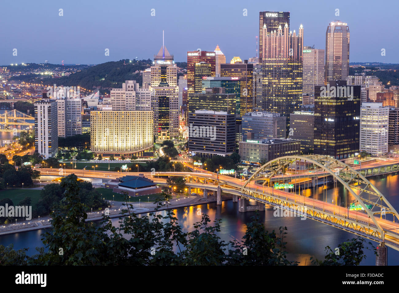 Pittsburgh at Night Stock Photo - Alamy