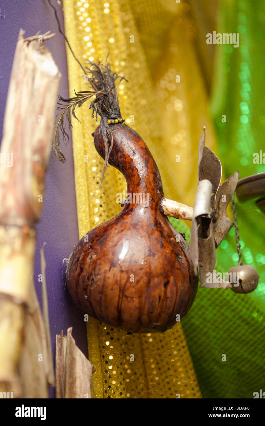 Babalawo hi-res stock photography and images - Alamy