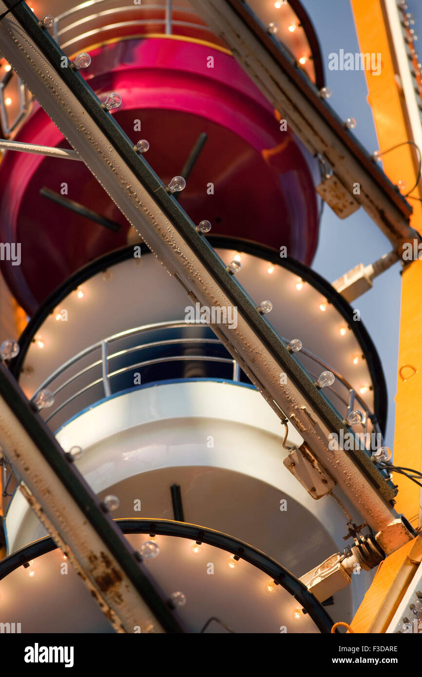 Big wheel pod empty hi-res stock photography and images - Alamy