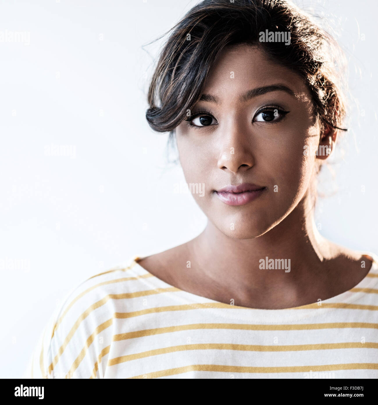 Portrait white woman young front studio hi-res stock photography and ...