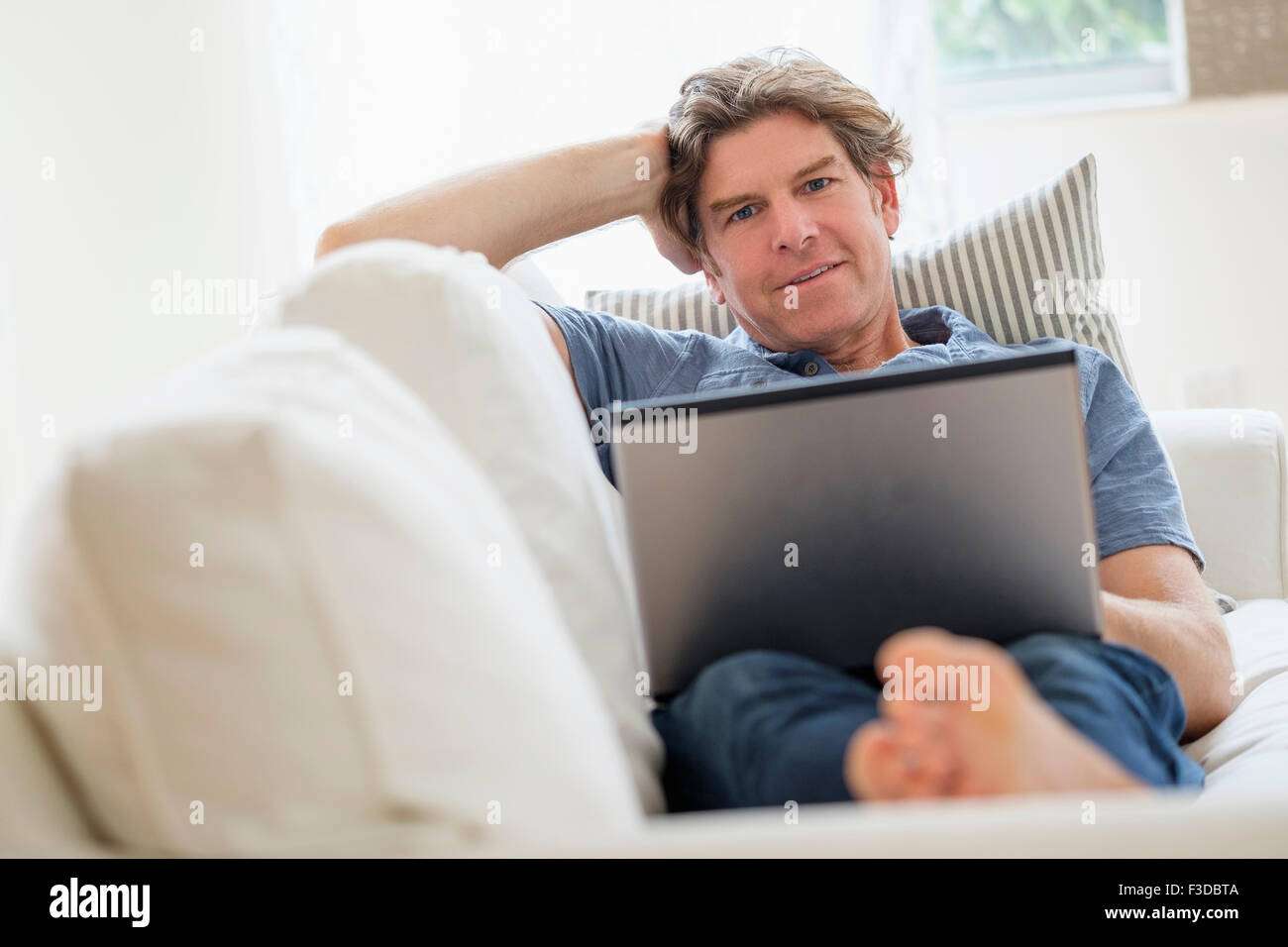Mature person laptop hi-res stock photography and images - Alamy