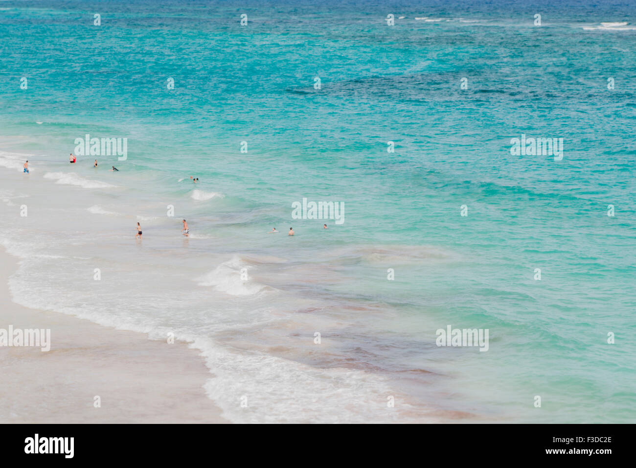 Horizontal view remote beach hi-res stock photography and images - Alamy