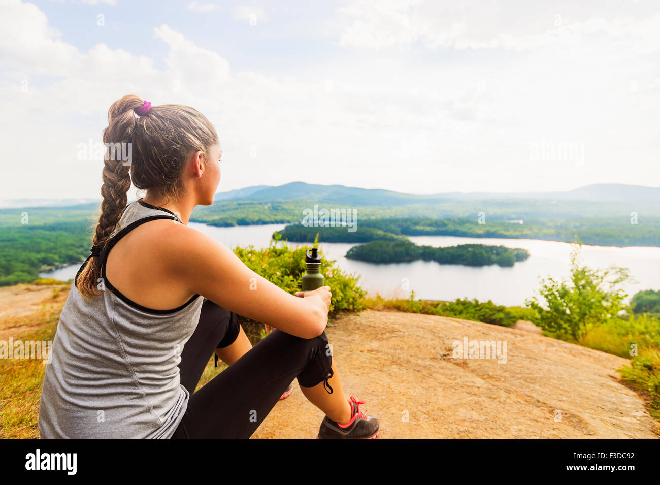 Female hiker looking view hi-res stock photography and images - Alamy