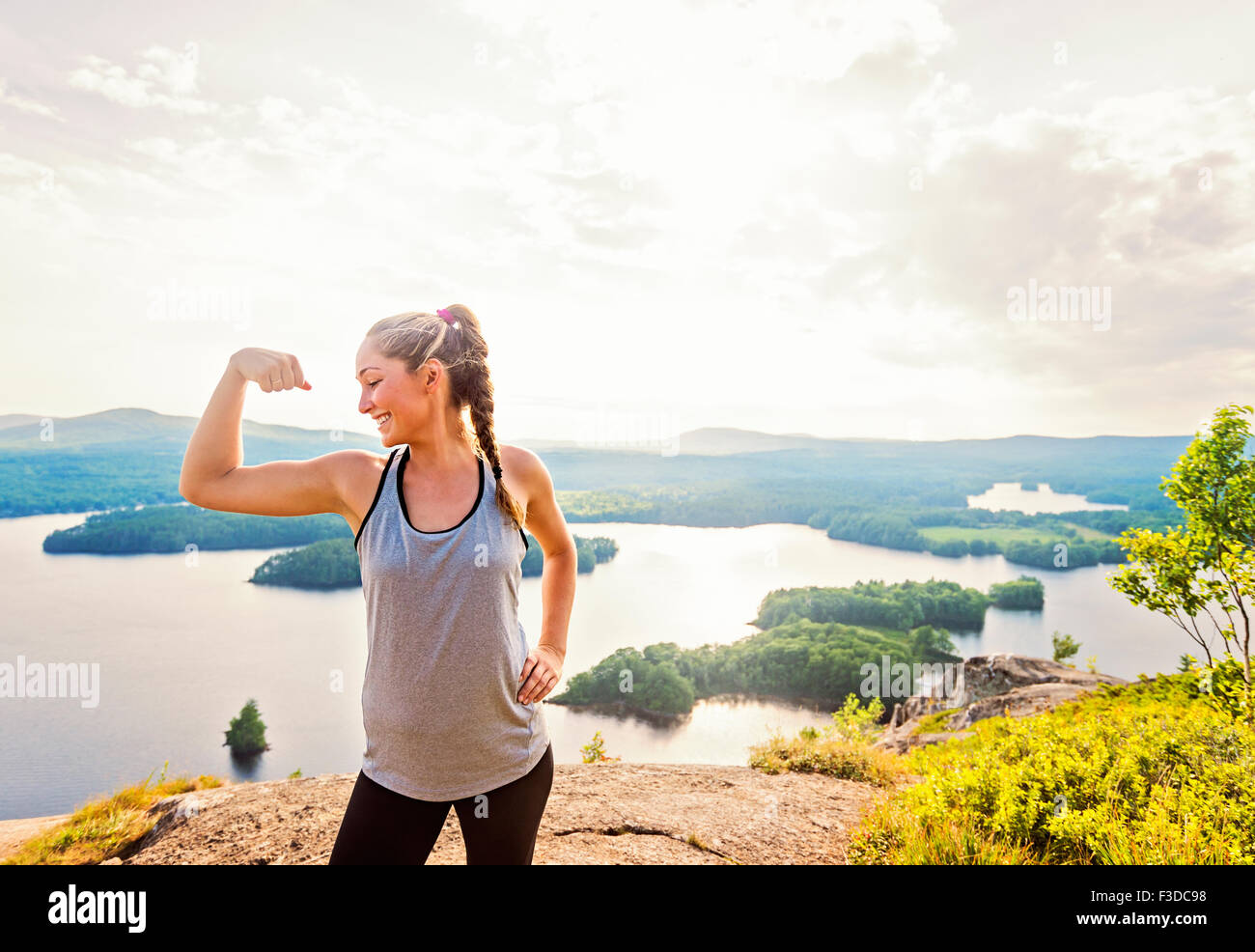 Flexing hi-res stock photography and images - Alamy