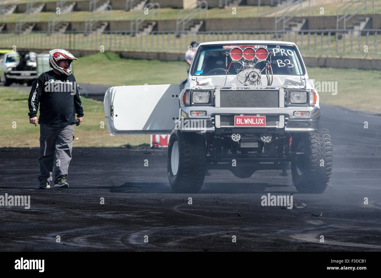 Sydney, Australia. 5th October, 2015. Drivers provided spectators and ...