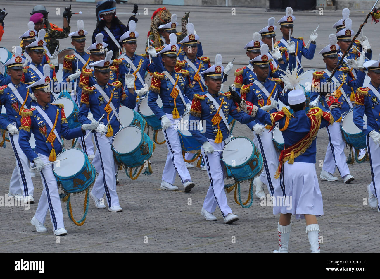 Cilegon, Indonesia. 05th Oct, 2015. Indonesian National Army soldiers ...