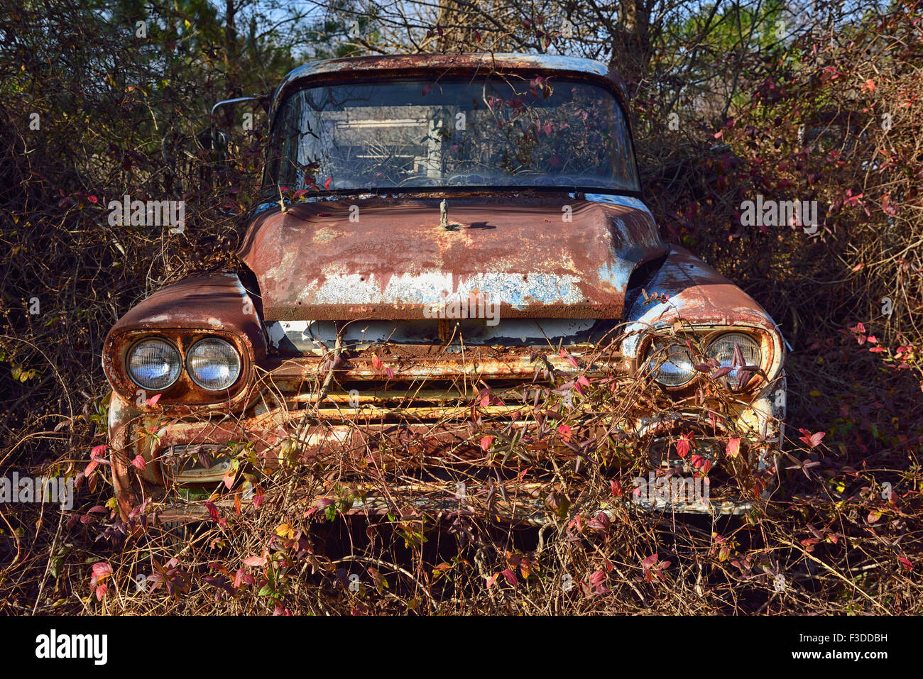 Rusty car hi-res stock photography and images - Alamy