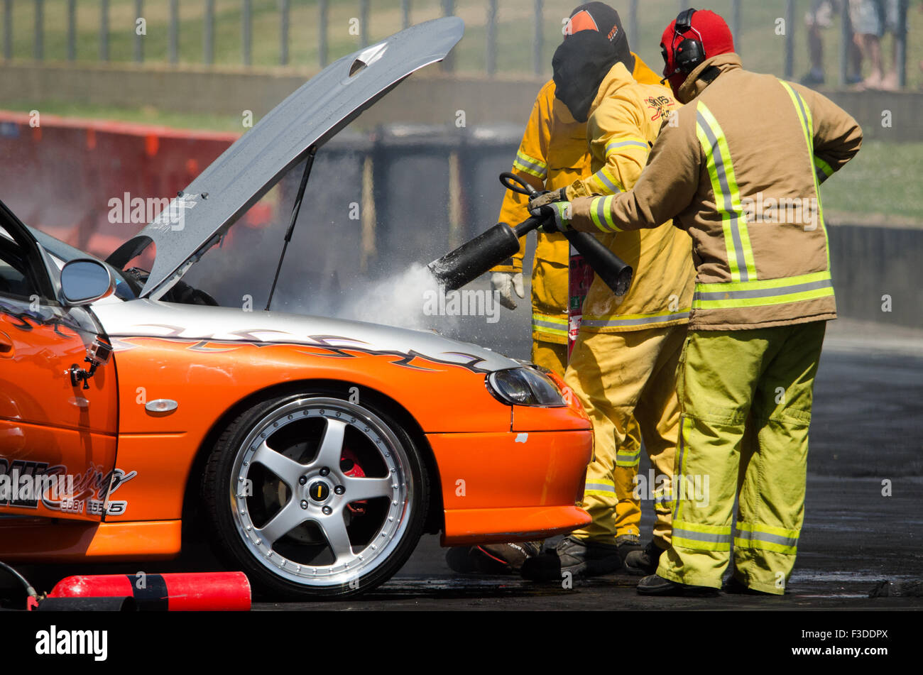 Sydney, Australia. 5th October, 2015. Drivers provided spectators and ...
