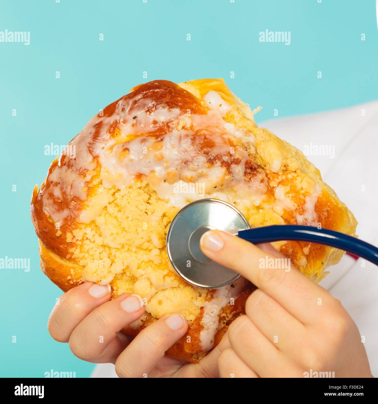 Doctor checking food hi-res stock photography and images - Alamy