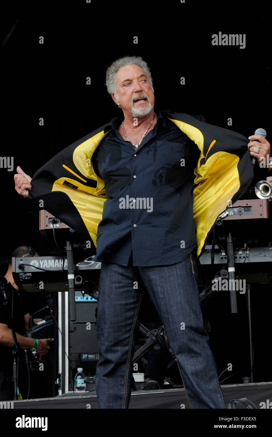 Welsh Pop Singer Tom Jones In High Resolution Stock Photography and ...