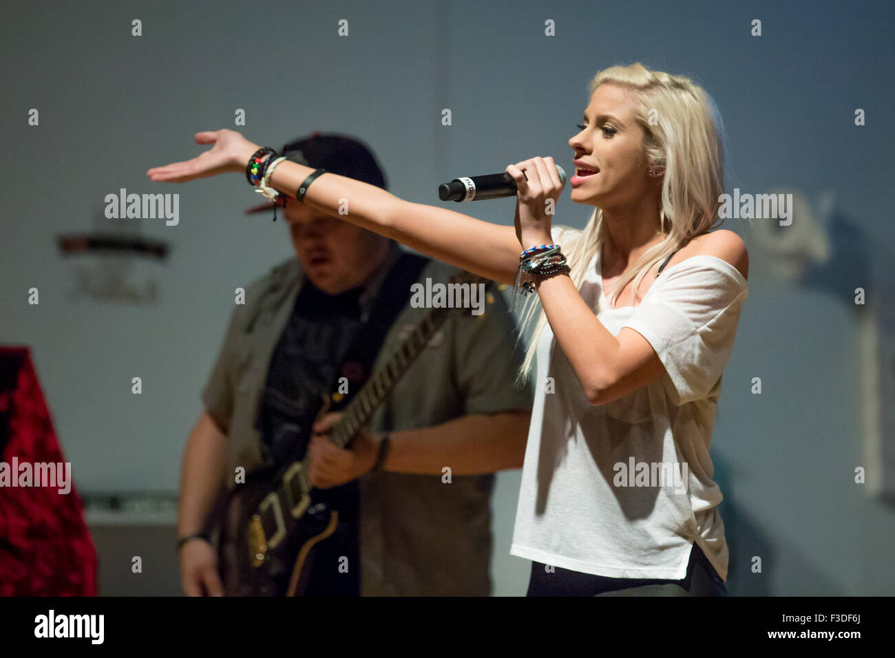 Royal Oak, Michigan, USA. 4th Oct, 2015. ANDIE CASE performing on the ...