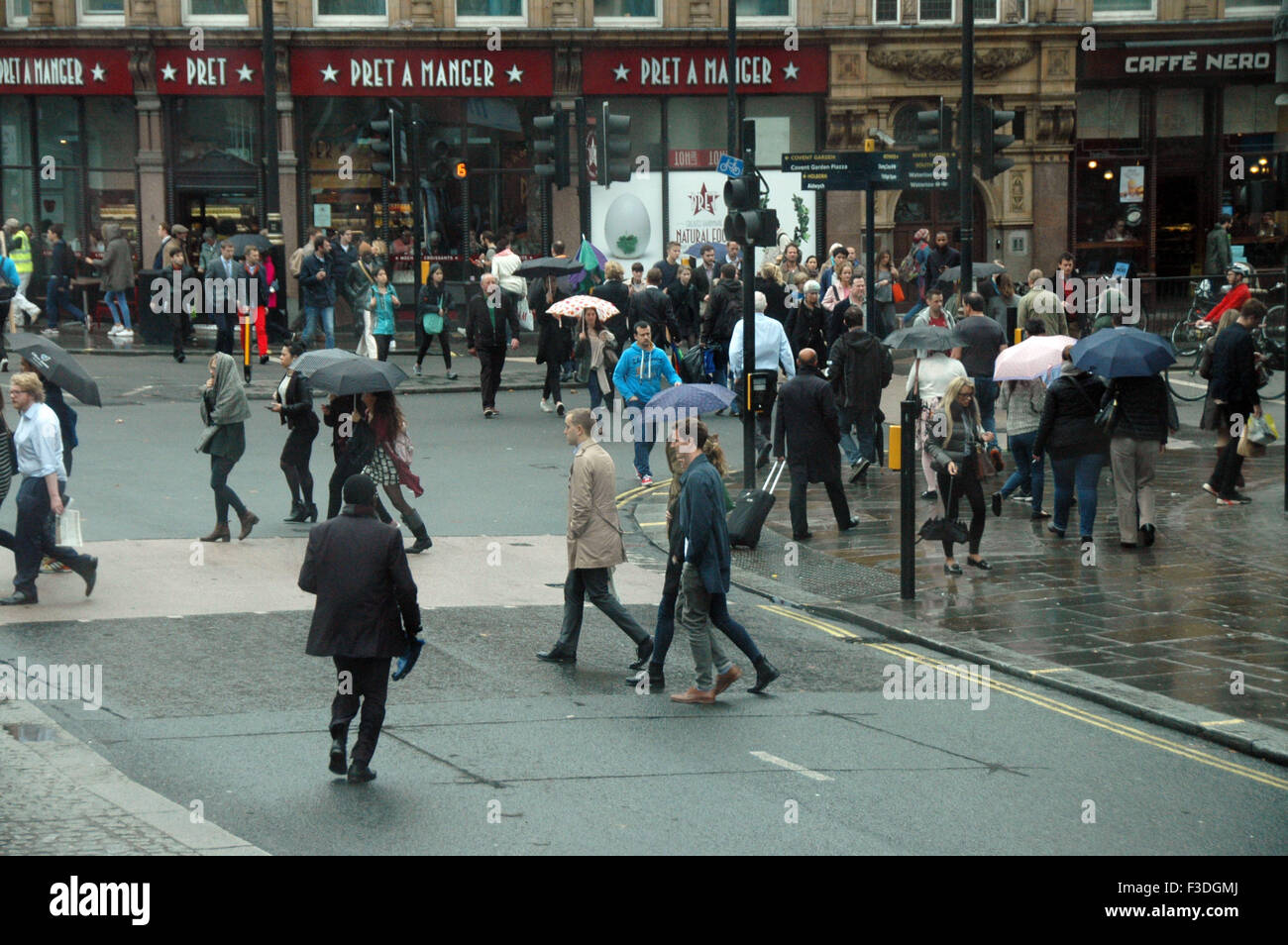 London,UK,5 October 2015,Pret Manger on corner Strand Waterloo Bridge ...