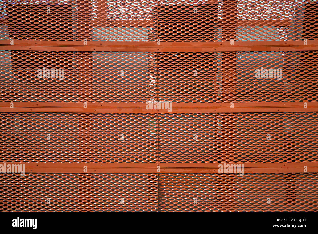 Metal wire net hi-res stock photography and images - Alamy