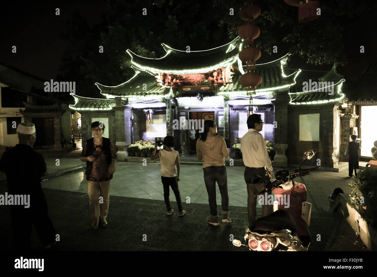 Traditional Chinese Architecture at Night Stock Photo - Alamy