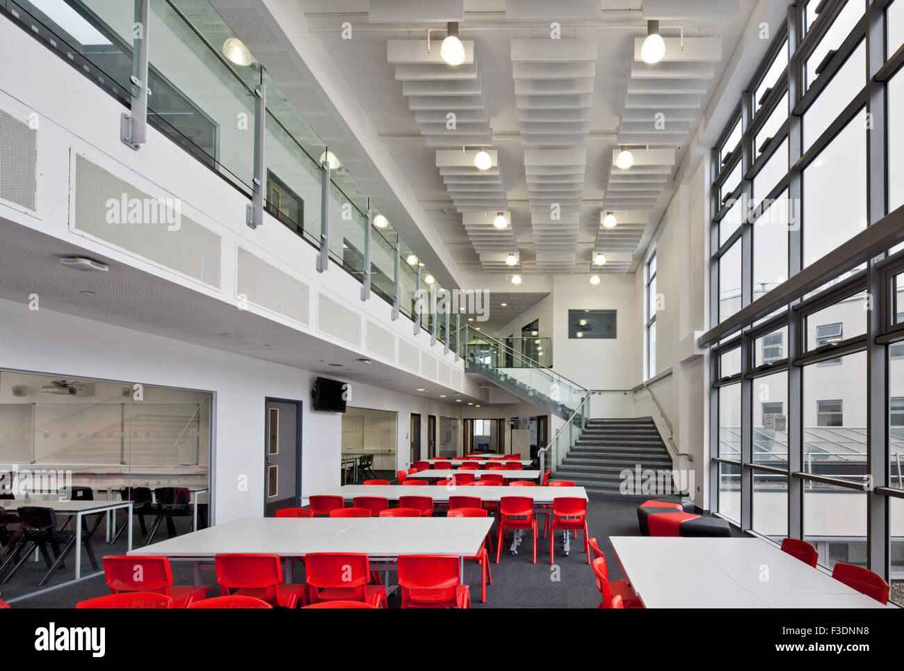 Dining hall. Skinners Kent Academy in Tunbridge Wells, Tunbridge Wells ...