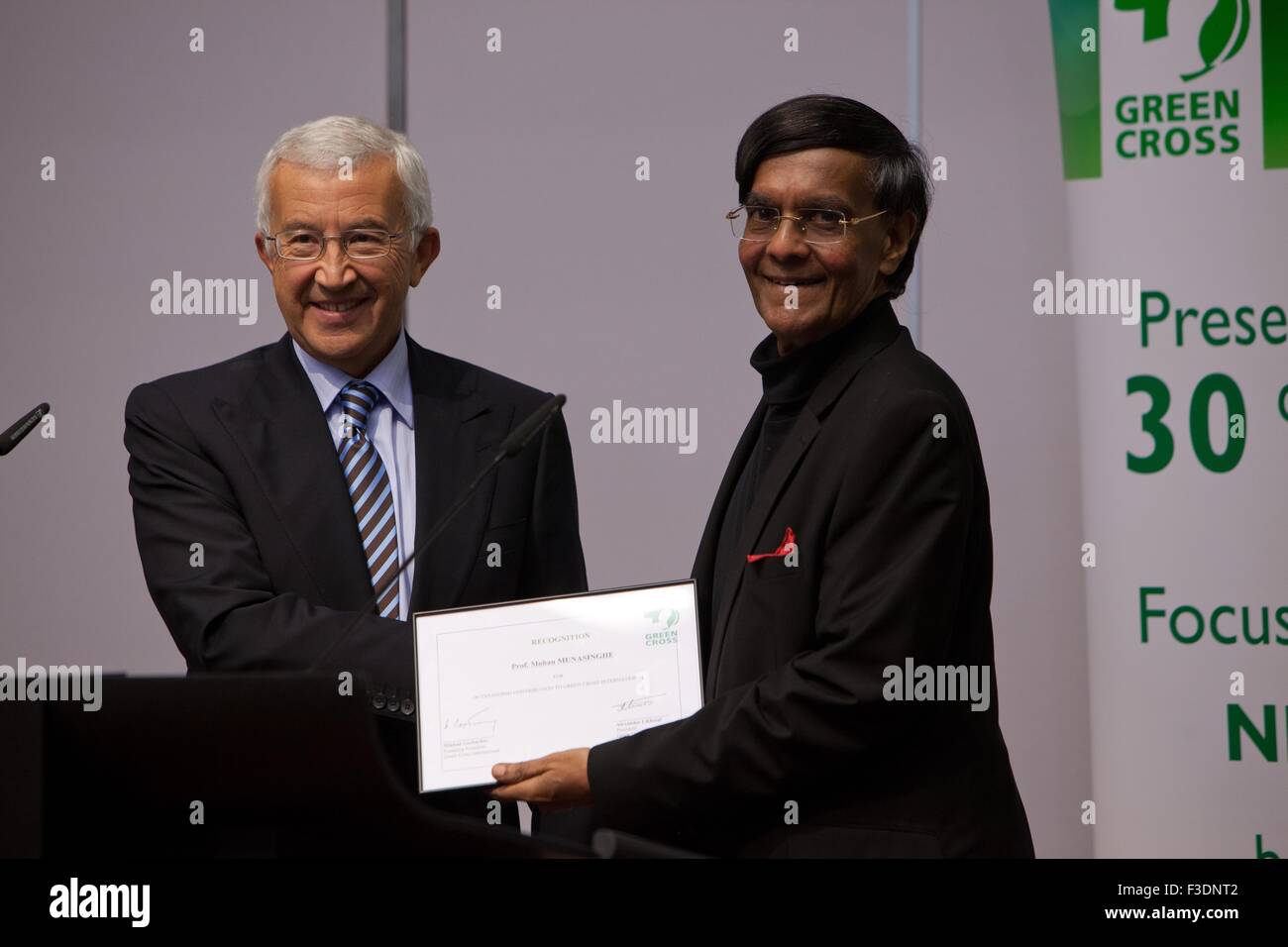 Mohan munasinghe hi-res stock photography and images - Alamy