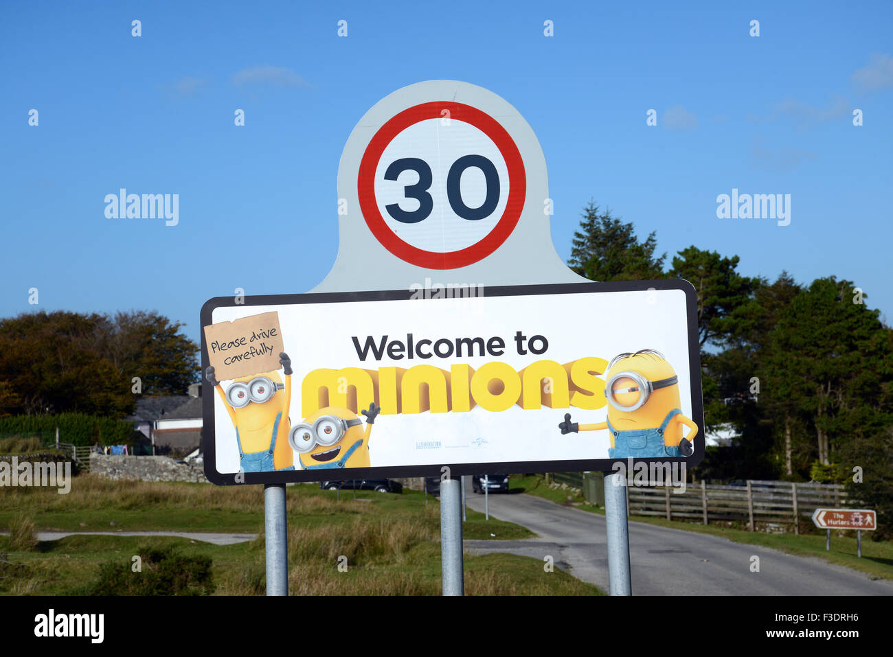 Minions village sign hi-res stock photography and images - Alamy