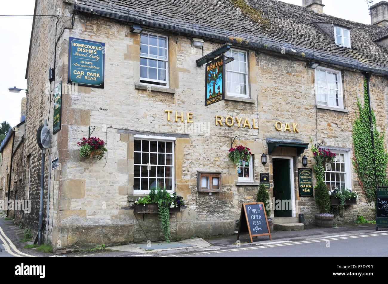 pub, side street, Cotswolds Stock Photo - Alamy