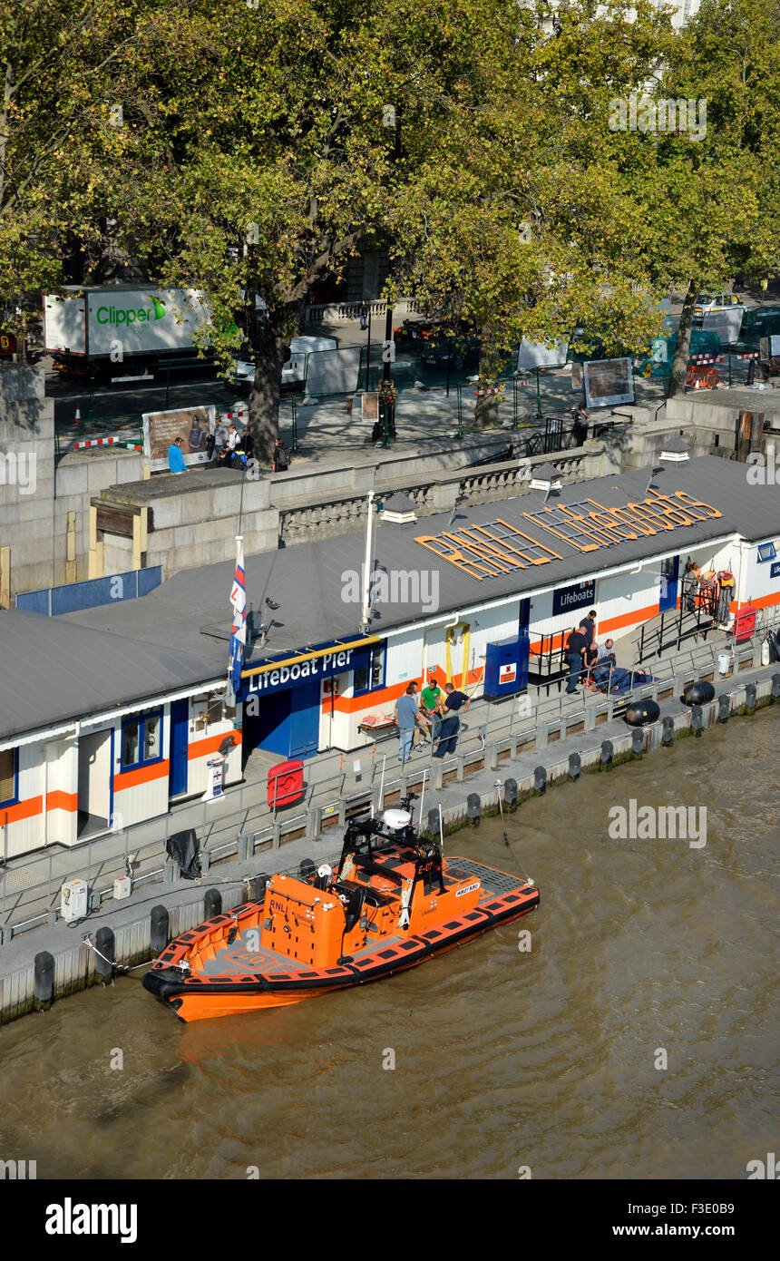 London lifeboat services hi-res stock photography and images - Alamy