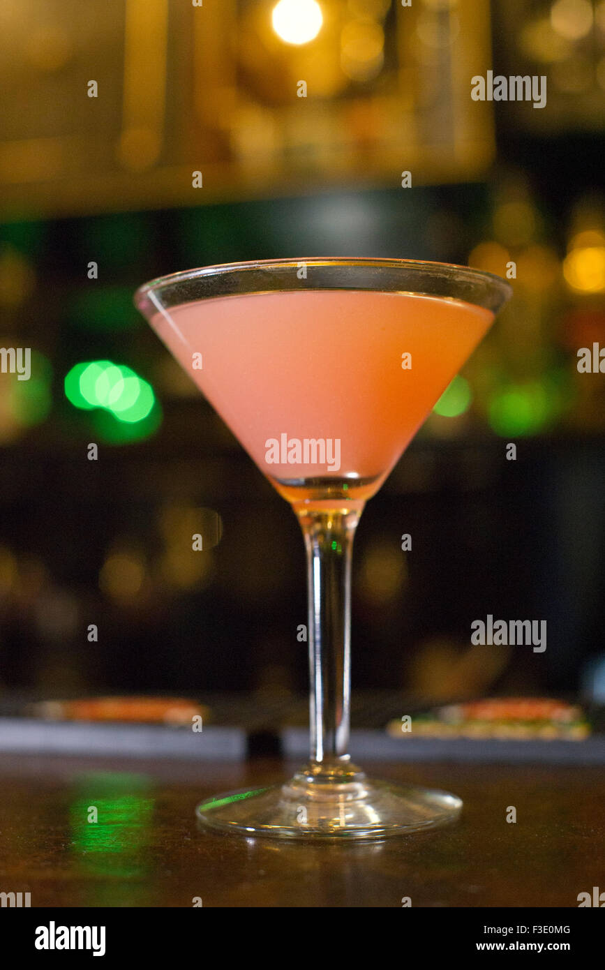 Cocktail martini glass hi-res stock photography and images - Alamy