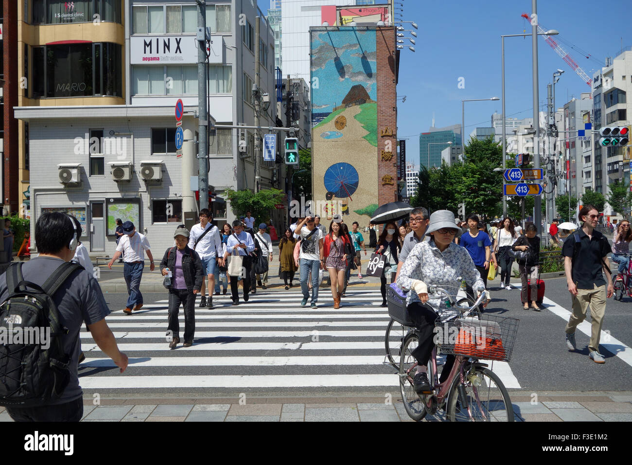 Pedestrian Crossing Tokyo High Resolution Stock Photography and Images ...