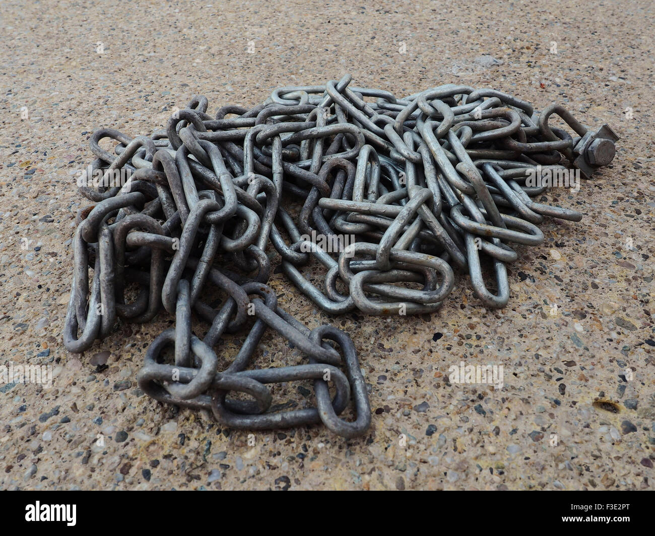 Old chain hi-res stock photography and images - Alamy