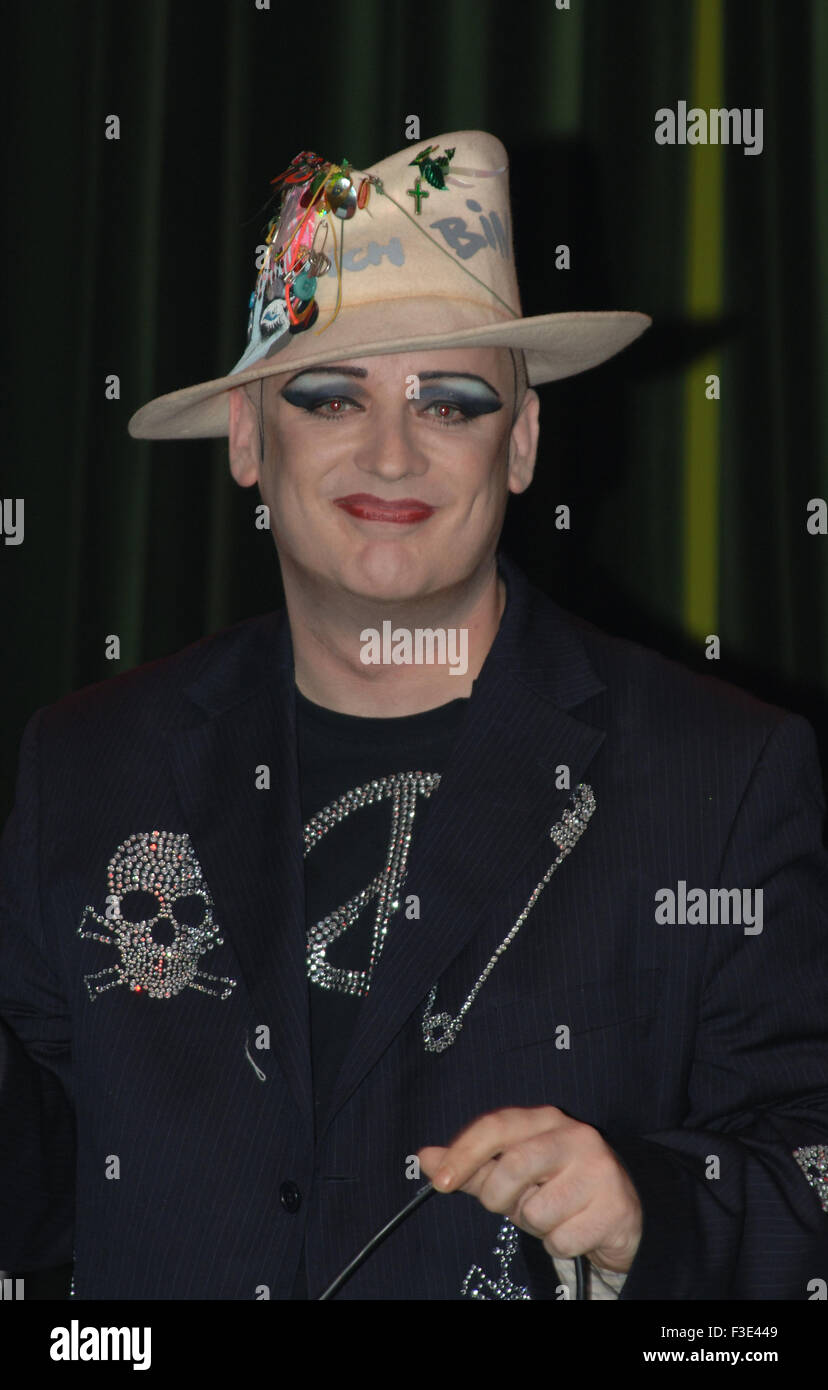 Boy george hi-res stock photography and images - Alamy