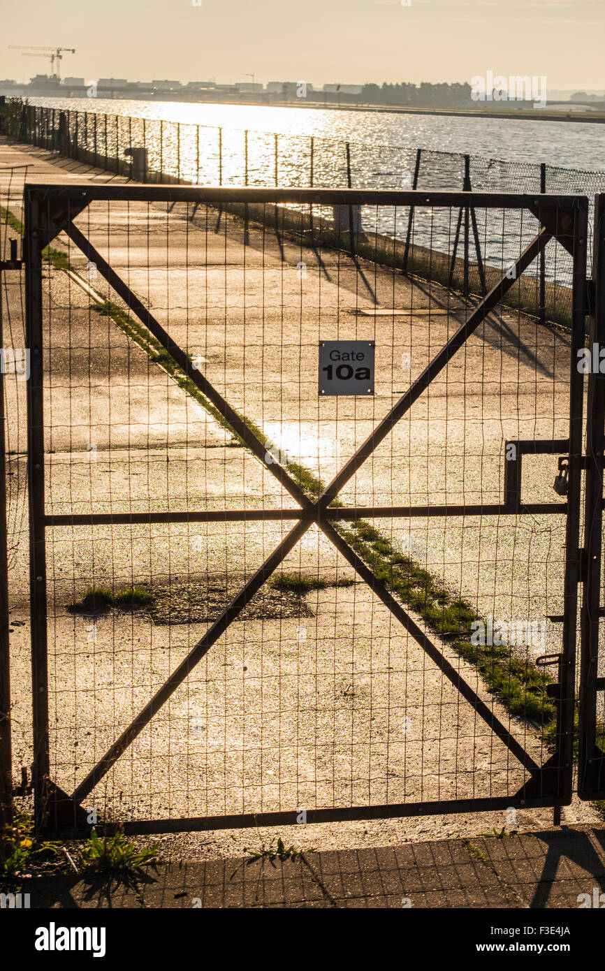 Royal albert dock london development hi-res stock photography and ...
