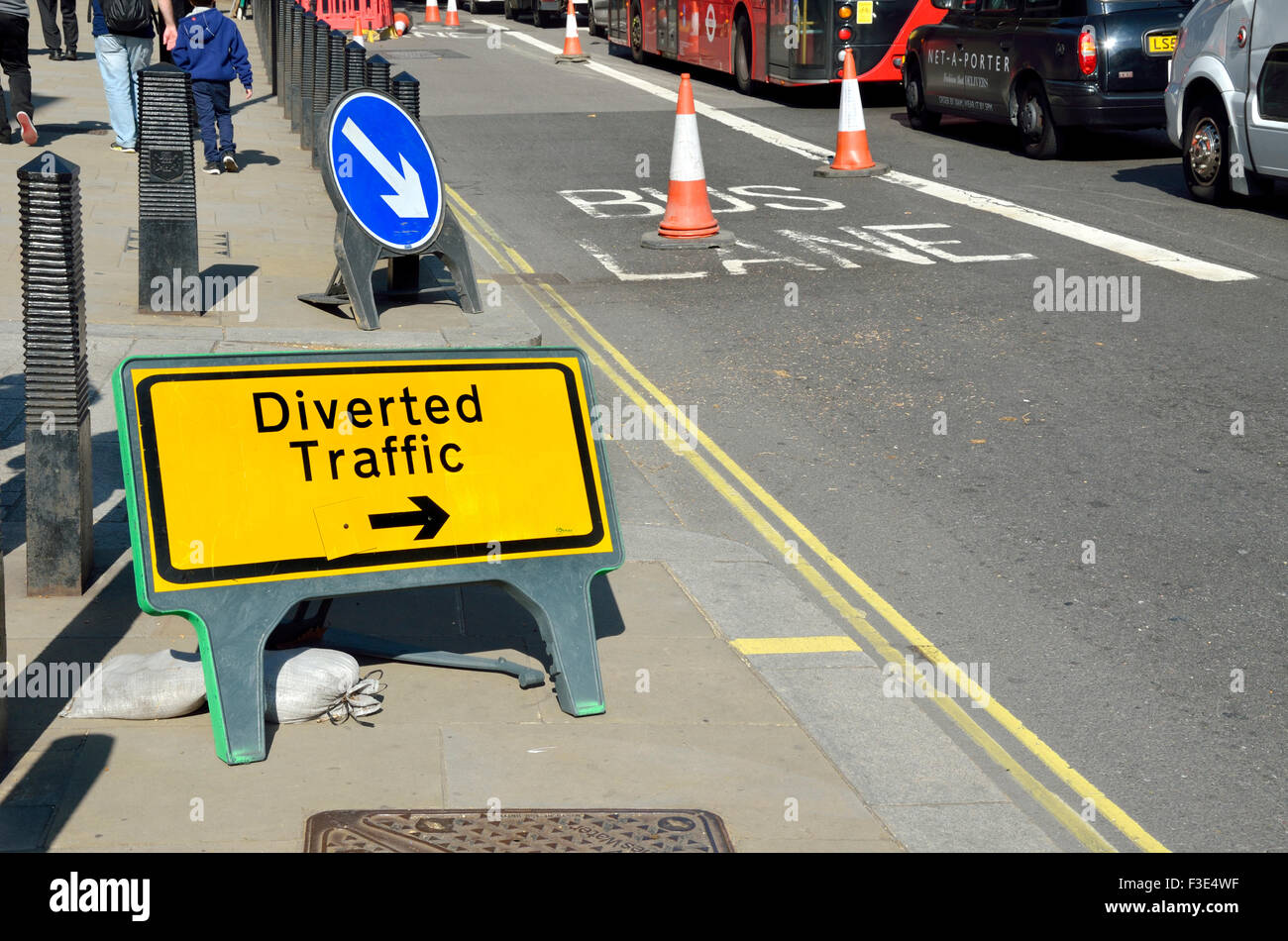 Traffic diversion hi-res stock photography and images - Alamy