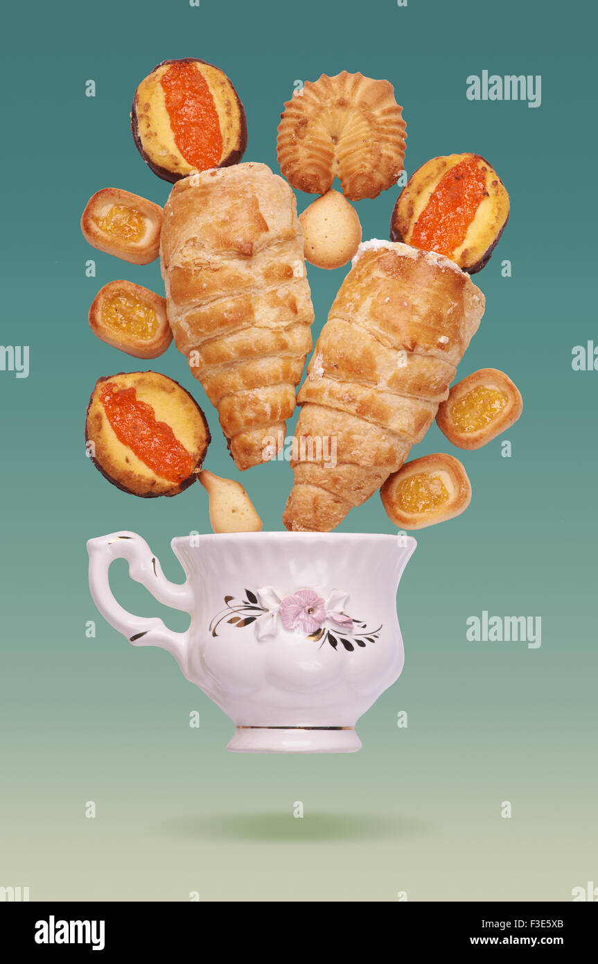 Tea time dessert hi-res stock photography and images - Alamy