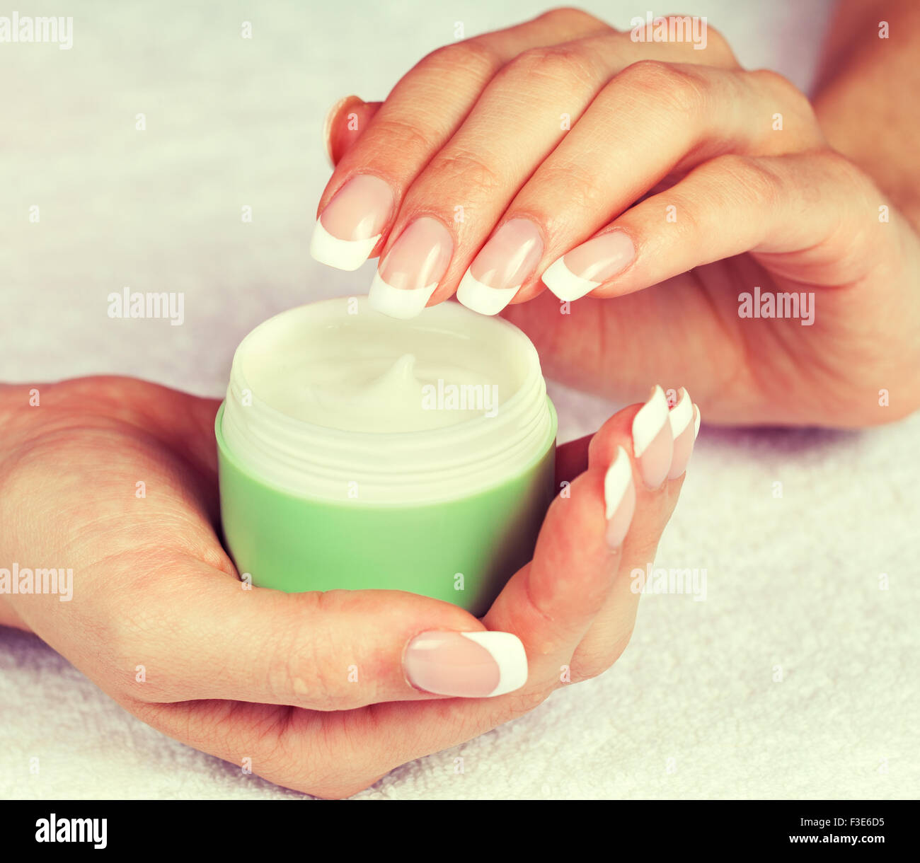 Hands spa hi-res stock photography and images - Alamy