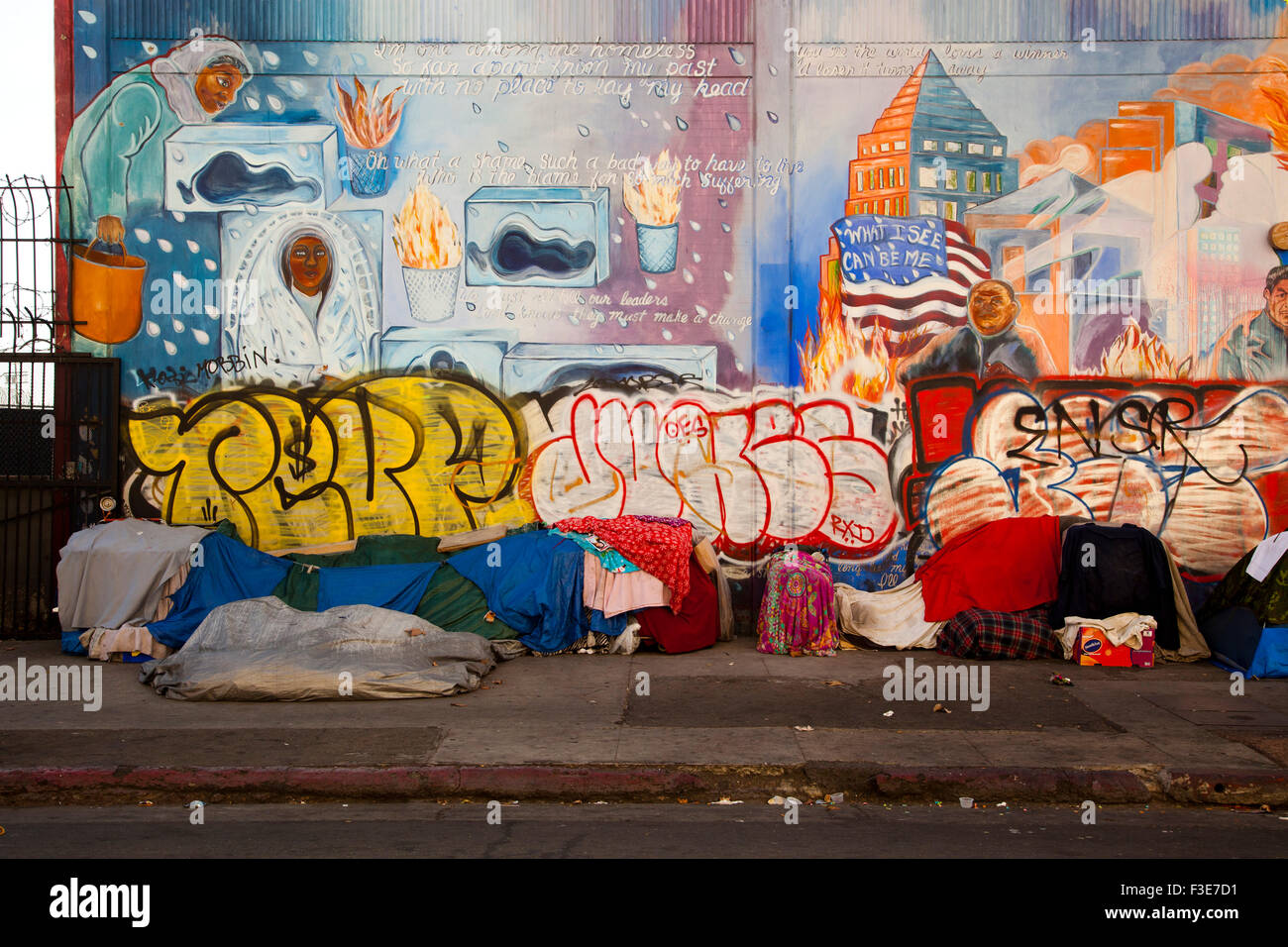 homeless encampment, Skid Row, downtown Los Angeles, California, USA ...
