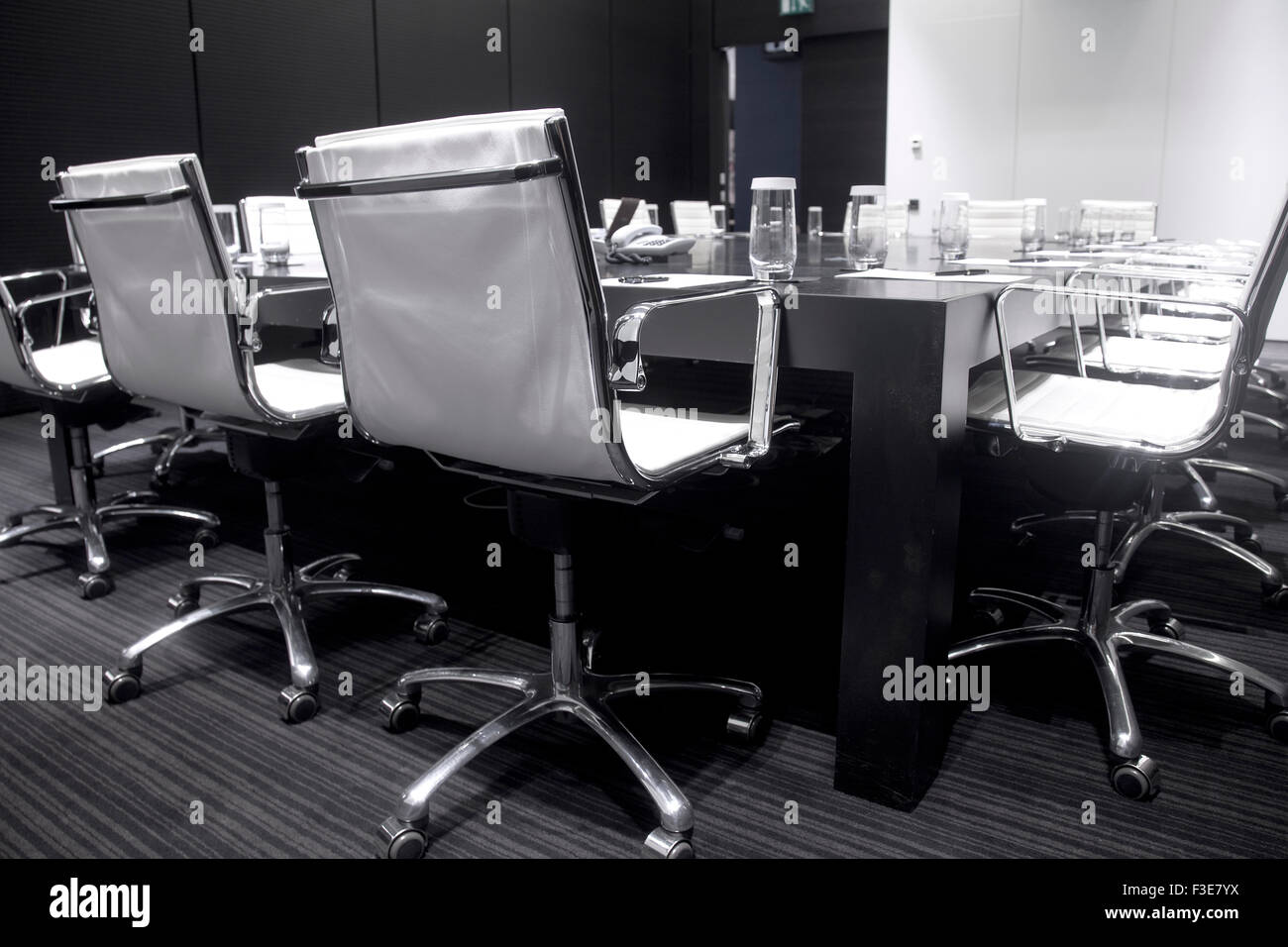 Empty meeting room Stock Photo - Alamy