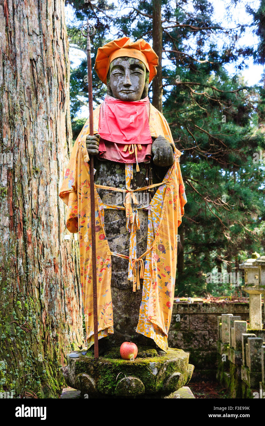 Japan, Mount Koya, Koyasan graveyard, Okunoin, jizo-bosatsu statue ...