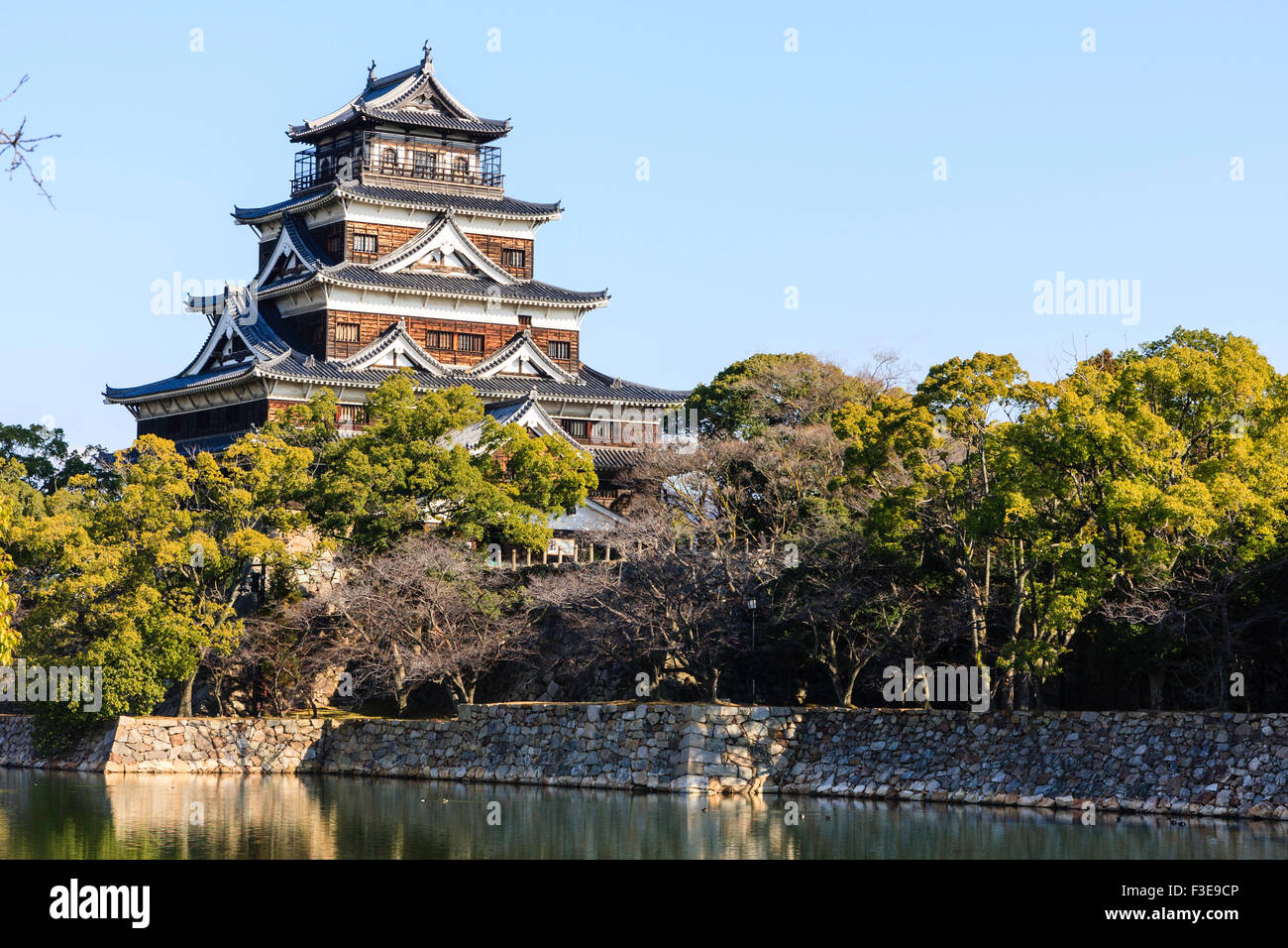 Keep tenshu castle honmaru hi-res stock photography and images - Alamy