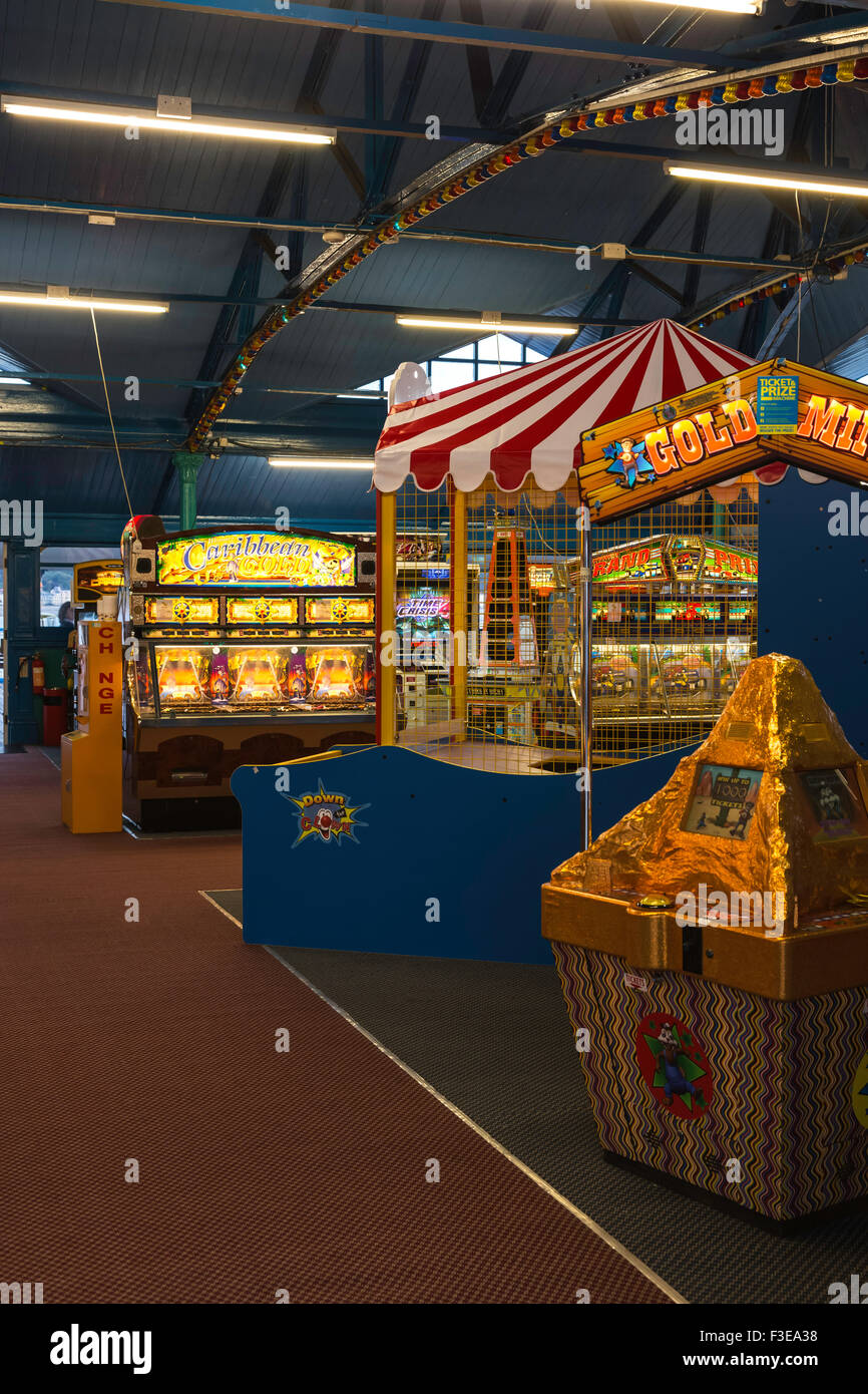 Inside amusement hi-res stock photography and images - Alamy