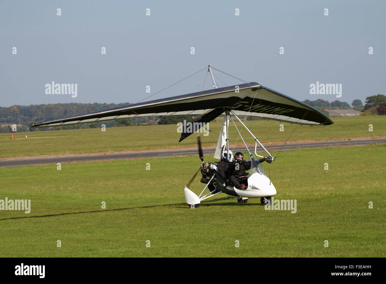 Microlight aircraft hi-res stock photography and images - Alamy