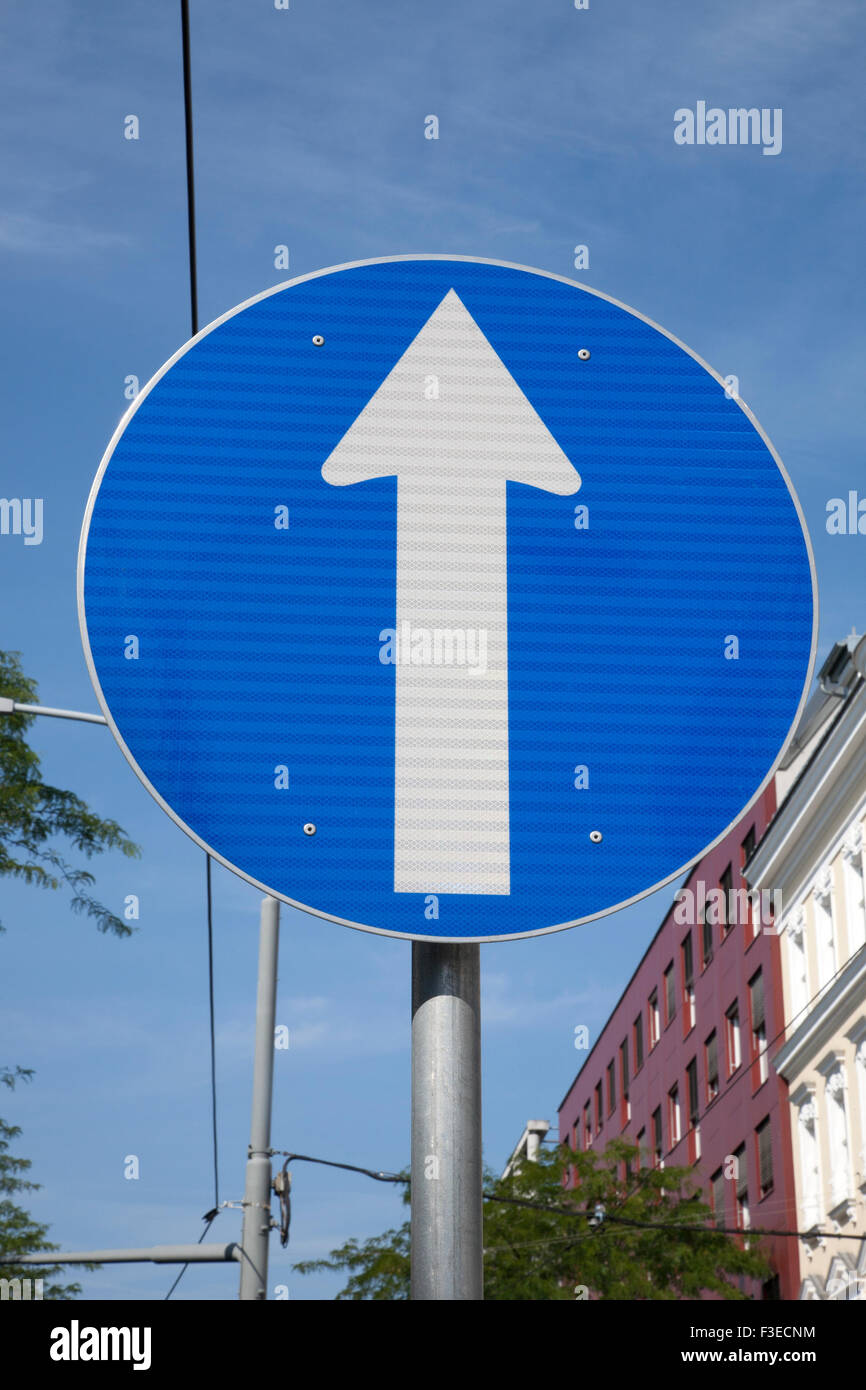 One Way Traffic Sign in Urban Setting Stock Photo - Alamy