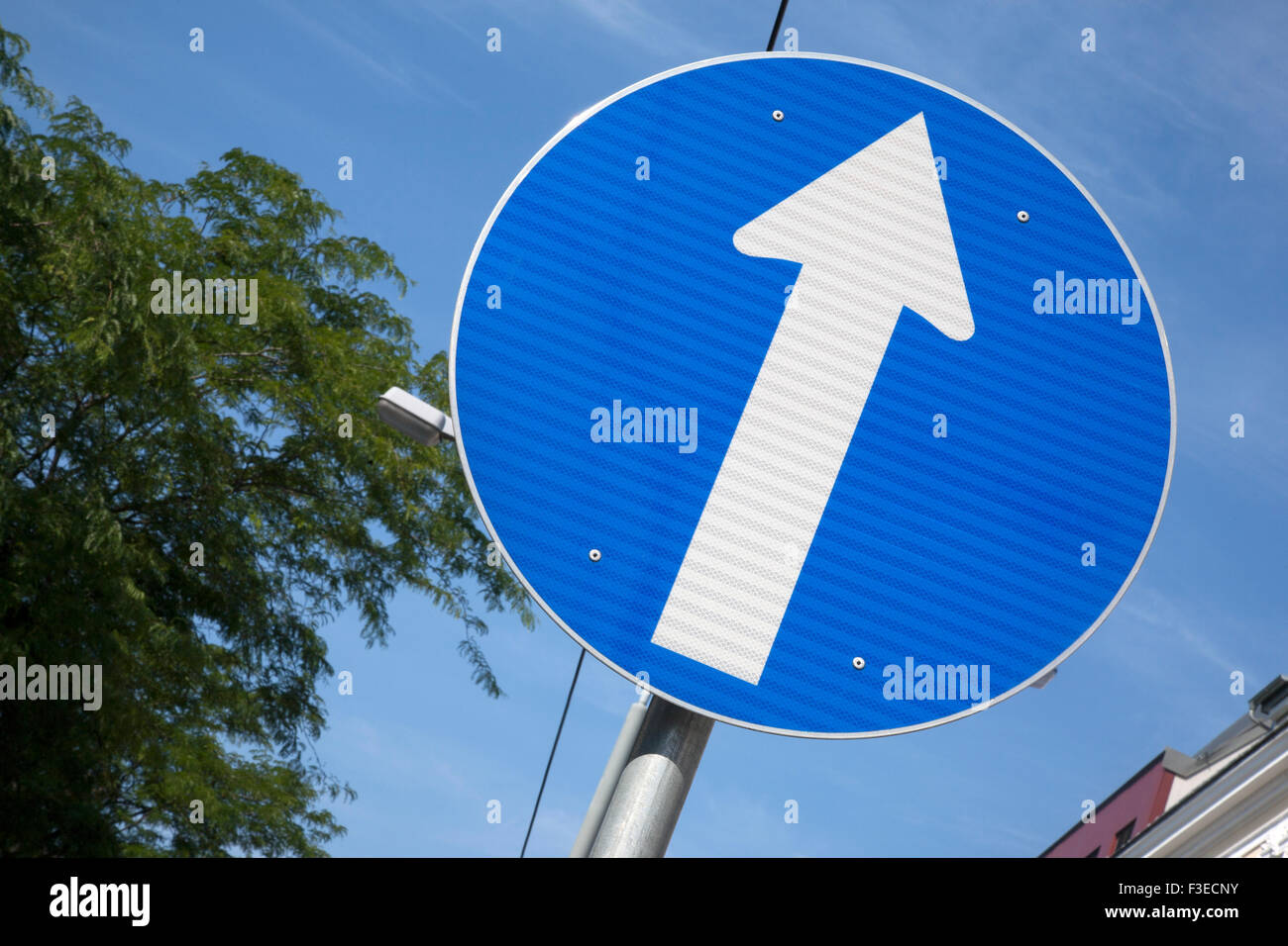 One Way Traffic Sign in Urban Setting Stock Photo - Alamy