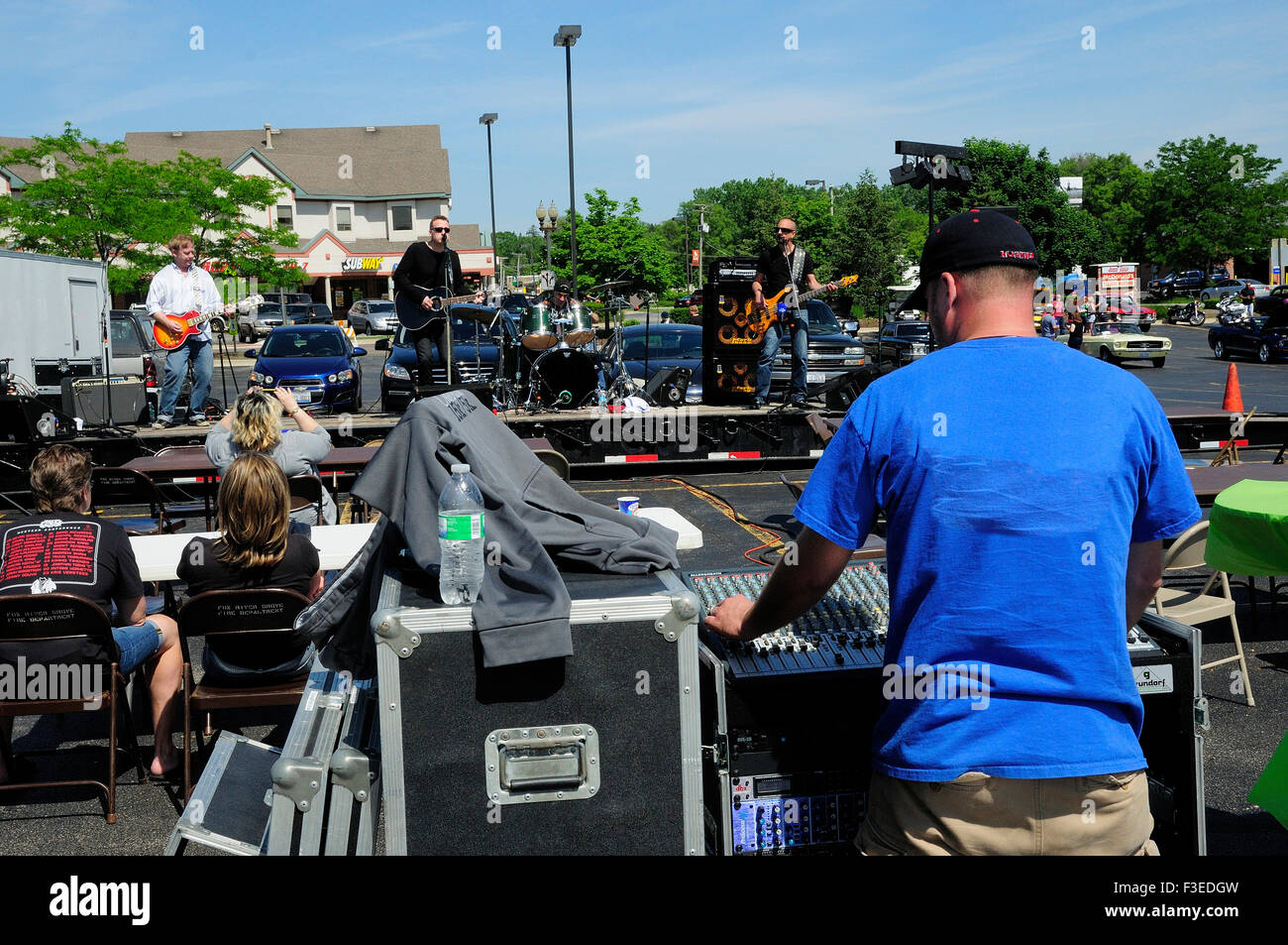 Sound man hi-res stock photography and images - Alamy