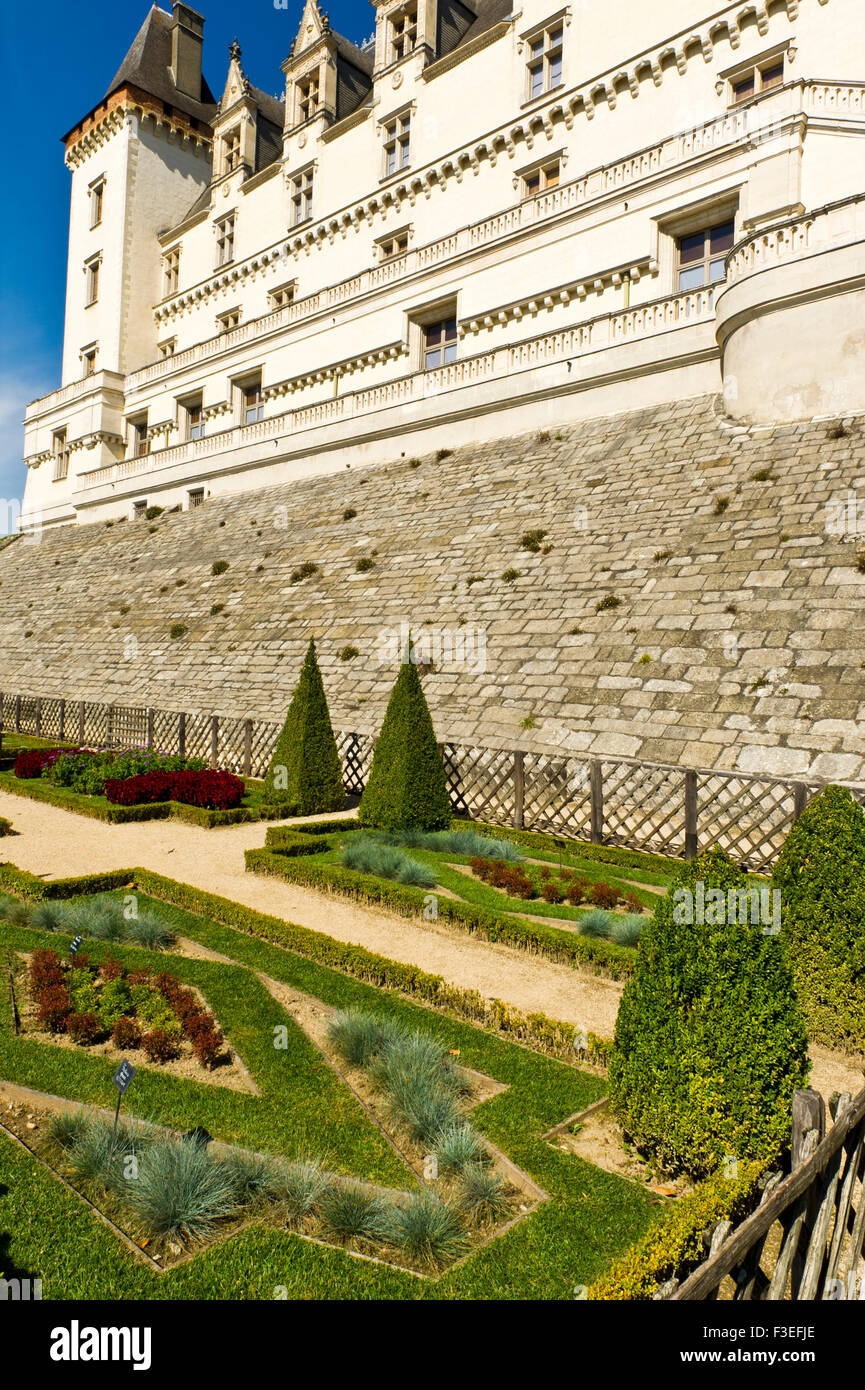 Chateau de pau pau pyrenees atlantiques hi-res stock photography and ...