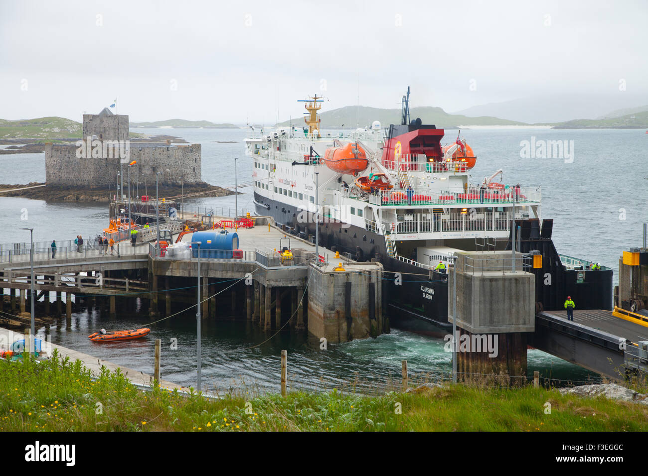Barra scotland calmac ferry hi-res stock photography and images - Alamy
