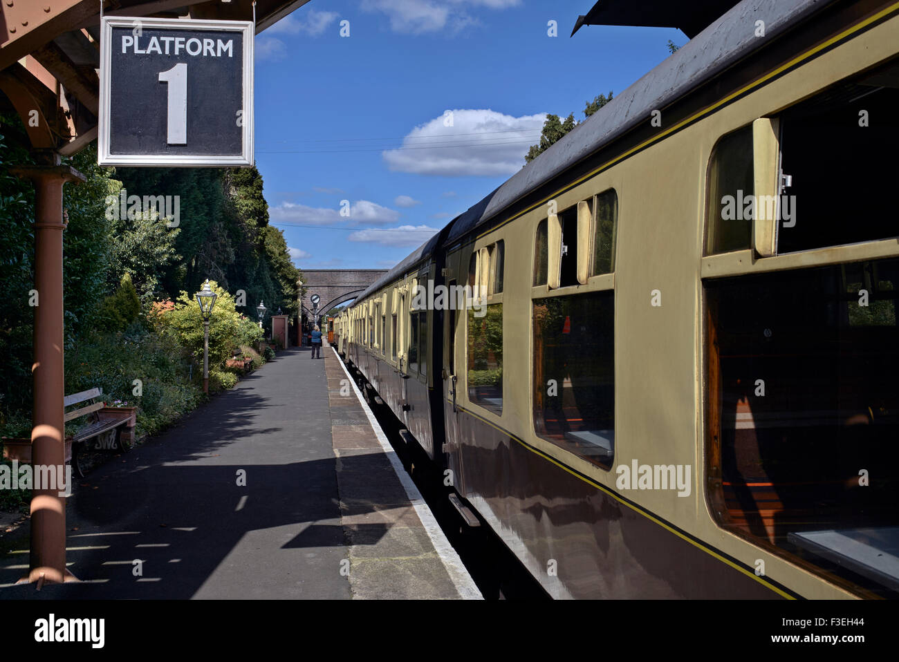 Gwr preserved station hi-res stock photography and images - Alamy
